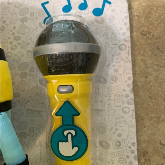 Illuminations | Toys | New Minions The Rise Of Gru Plush Microphone ...